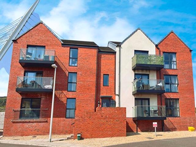2 Bedroom Flat To Rent In Sir Harry Secombe Court, SA1