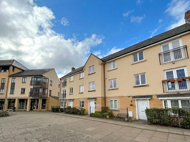 2 Bedroom Flat To Rent In Sorrel Way, Carterton, Oxfordshire, OX18