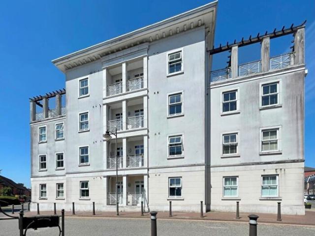 2 Bedroom Flat To Rent In South Terrace, Main Street, Dickens Heath B90