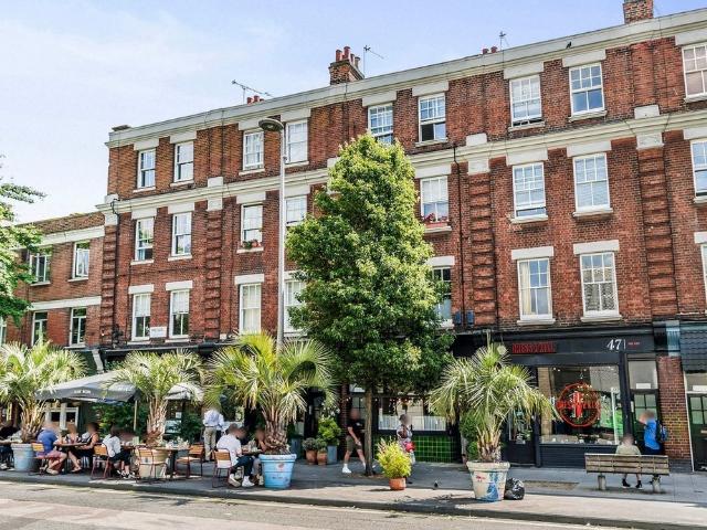 2 Bedroom Flat to Rent in The Cut, London, SE1