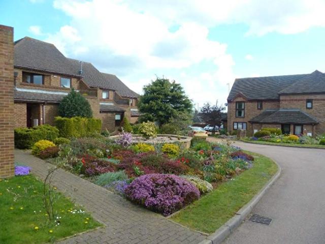 2 Bedroom Flat To Rent In The Heathers, Wollaston, NN29