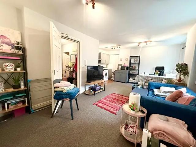 2 Bedroom Flat To Rent In The New Alexandra Court, Woodborough Road, Nottingham, Nottinghamshire, NG3