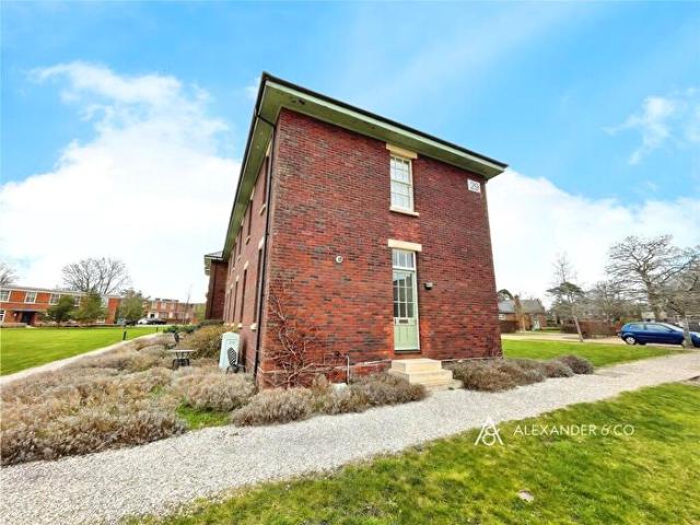 2 Bedroom Flat To Rent In The Parade, Caversfield, Bicester, OX27