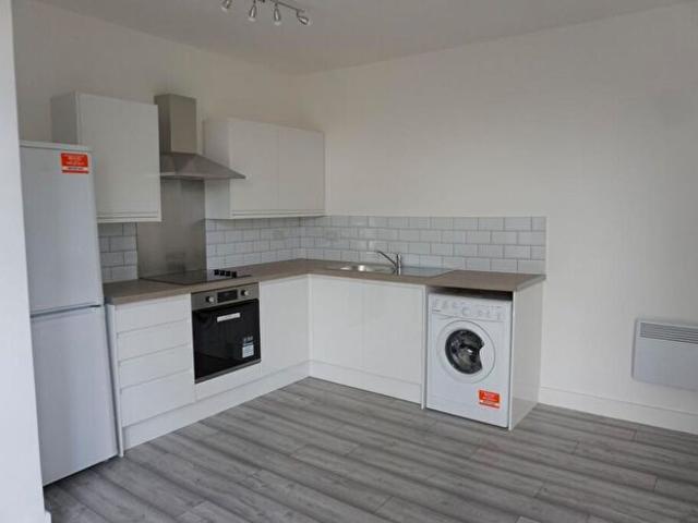 2 Bedroom Flat To Rent In Third Avenue, Nottingham, NG7