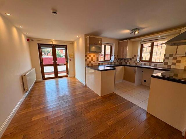 2 Bedroom Flat To Rent In Thorpe Road, Melton Mowbray, LE13