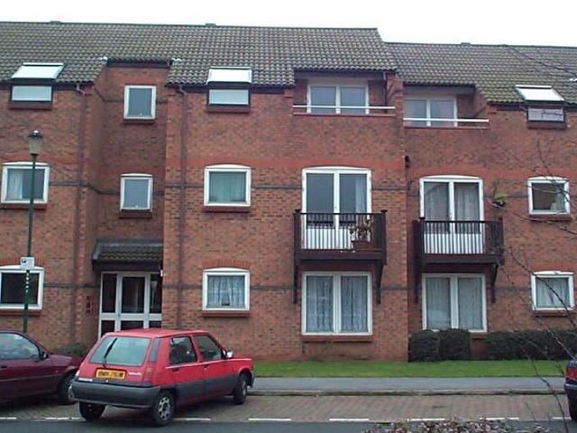 2 Bedroom Flat To Rent In Tonnelier Road, Dunkirk, NG7