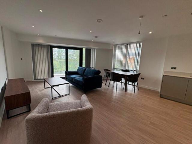 2 Bedroom Flat To Rent In Trent Lane, Nottingham, Nottinghamshire, NG2