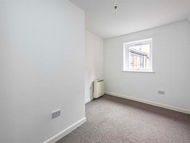 2 Bedroom Flat To Rent In Trivett Square, Nottingham, NG1