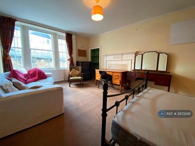 2 Bedroom Flat To Rent In Upper Bridge Street, Stirling, FK8