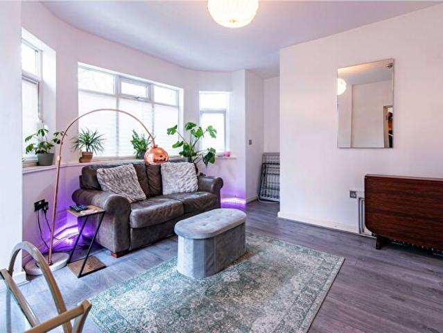 2 Bedroom Flat To Rent In Villa Road, Nottingham, NG3