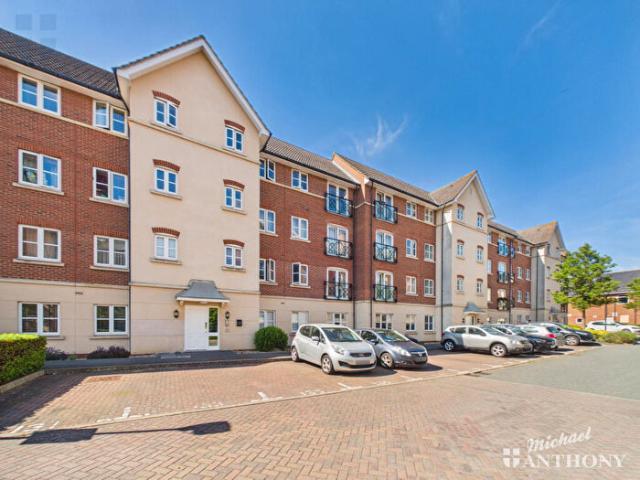 2 Bedroom Flat To Rent In Viridian Square, Town Centre, HP21
