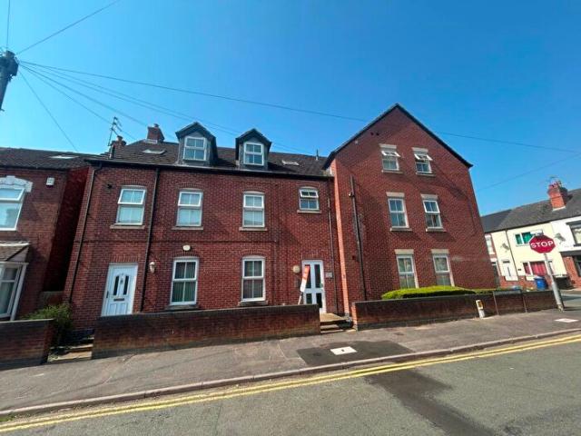 2 Bedroom Flat To Rent In Wyggeston Street, Staffordshire, Burton Upon Trent, DE13