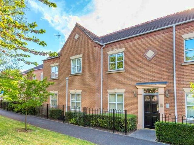 2 Bedroom Flat To Rent In Walnut Tree Court, Higham Ferrers, NN10