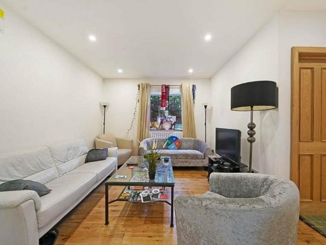 2 bedroom Flat to rent in Warner House, Abercorn Place, London, St. Johns Wood, NW8