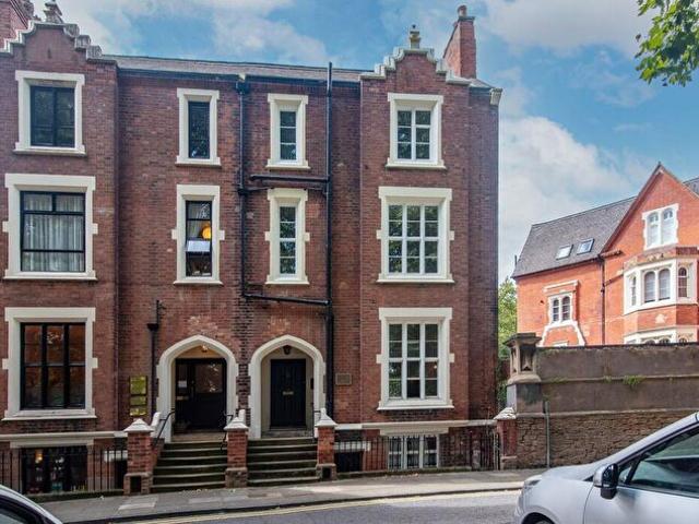 2 Bedroom Flat To Rent In Wellington Circus, Nottingham, NG1