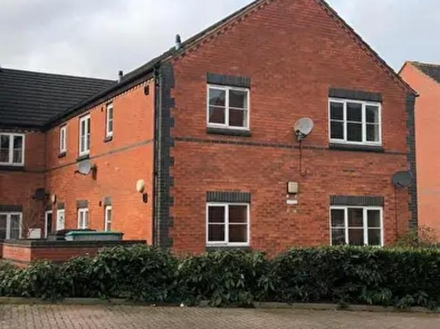 2 Bedroom Flat To Rent In Westleigh Close, Northampton, £ Pcm, NN1
