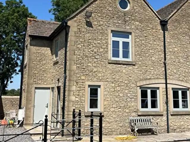 2 Bedroom Flat To Rent In Wharf Farm, Eynsham Road, Cassington, Oxfordshire, OX29