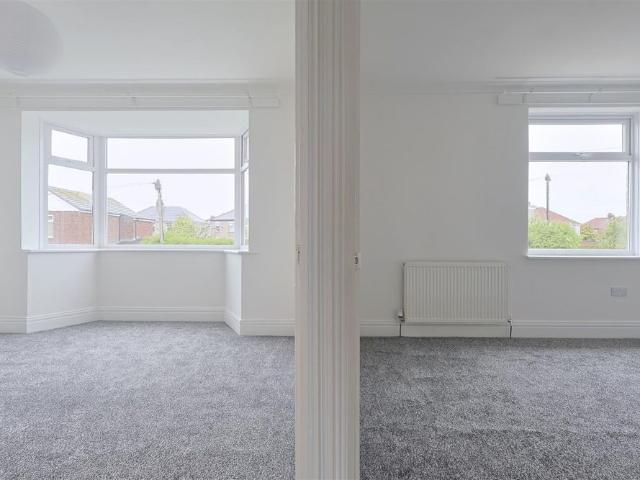 2 bedroom Flat to rent in Whinneyfield Road, Walkergate, Newcastle Upon Tyne, NE6