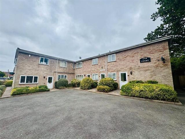 2 Bedroom Flat To Rent In White Farm Road, Sutton Coldfield, B74