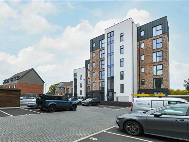 2 Bedroom Flat To Rent In Wilford Lane, West Bridgford, NG2
