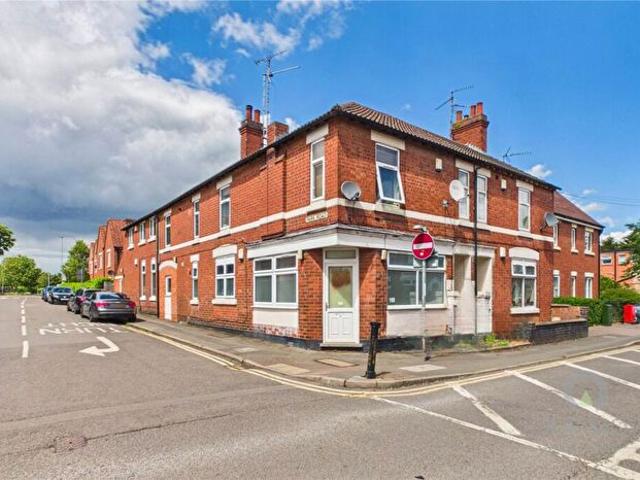 2 Bedroom Flat To Rent In Wood Street, Kettering, Northamptonshire, NN16