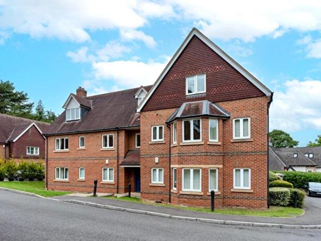 2 Bedroom Flat To Rent In Woodfield, Dean Court Road, Oxford, Oxfordshire, OX2