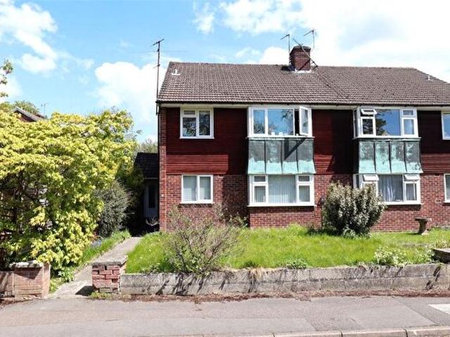 2 Bedroom Flat To Rent In Woodlands Close, Headington, Oxford, Oxfordshire, OX3