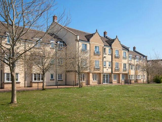 2 Bedroom Flat To Rent In Woodley Green, Witney, OX28