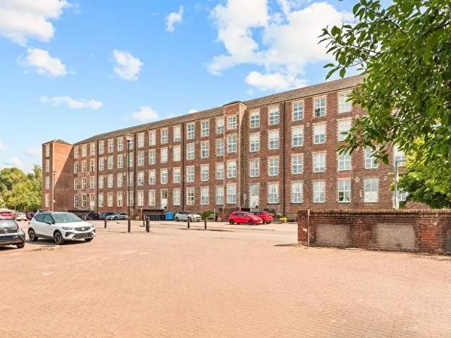 2 Bedroom Flat To Rent In Woolcarders Court, Cambusbarron, Stirling, FK7