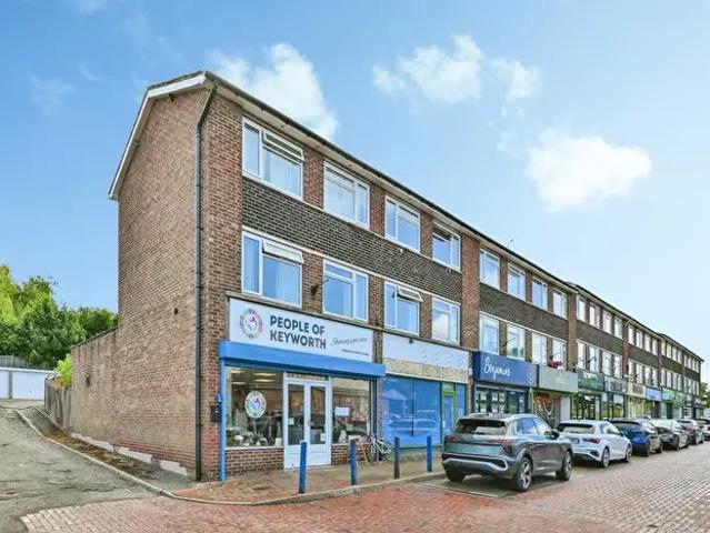 2 Bedroom Flat To Rent In Wolds Drive, NG12