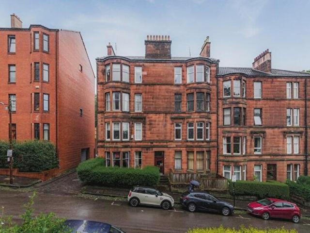 2 Bedroom Flat To Rent In Yarrow Gardens, North Kelvinside, Glasgow, G20