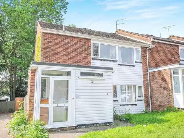 2 bedroom Flat to rent, Leybourne Close, Bromley, BR2 £1,600.