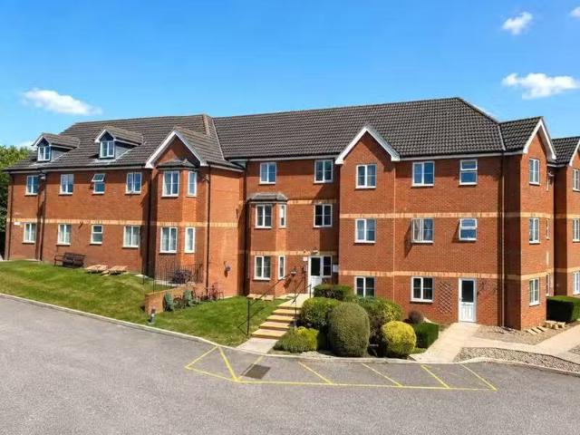 2 bedroom Flat to rent, Lower Street, Kettering, NN16 £950 pcm