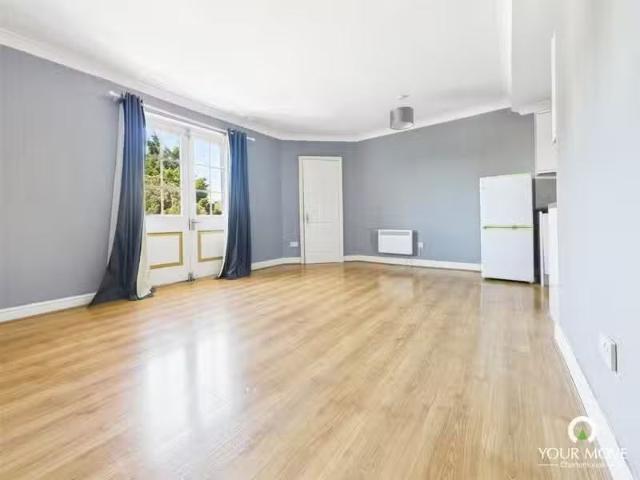 2 bedroom Flat to rent, Ramsgate Road, Broadstairs, CT10 £900.