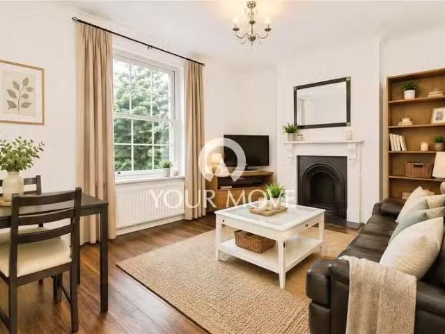 2 bedroom Flat to rent, Shooters Hill Road, London, SE3 £2,25.