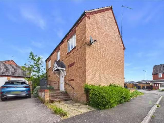 2 bedroom Flat to rent, South Meadow Close, Northampton, NN5.