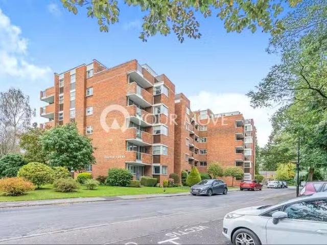 2 bedroom Flat to rent, Talbot Close, Southampton, SO16 £1,30.