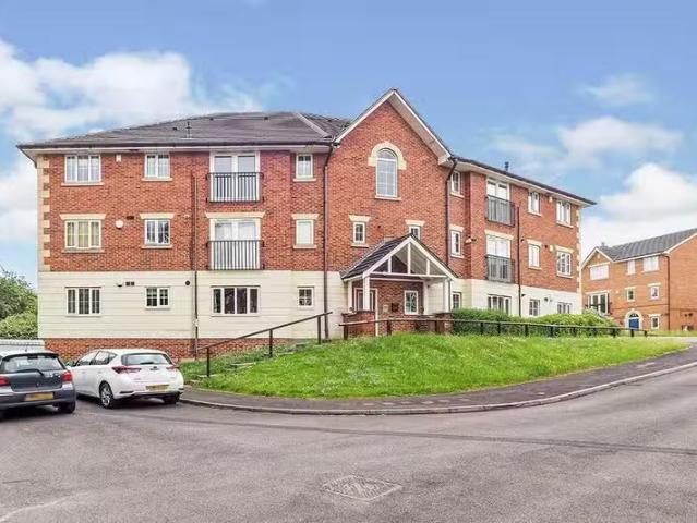2 bedroom Flat to rent, Valley Grove, Lundwood, S71 £700 pcm