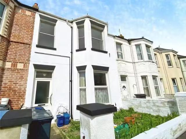 2 bedroom Flat to rent, Victoria Road, Exmouth, EX8 £950 pcm