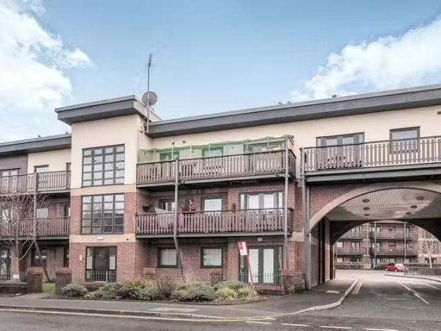 2 bedroom Flat to rent, Water Street, Radcliffe, M26 £800 pcm