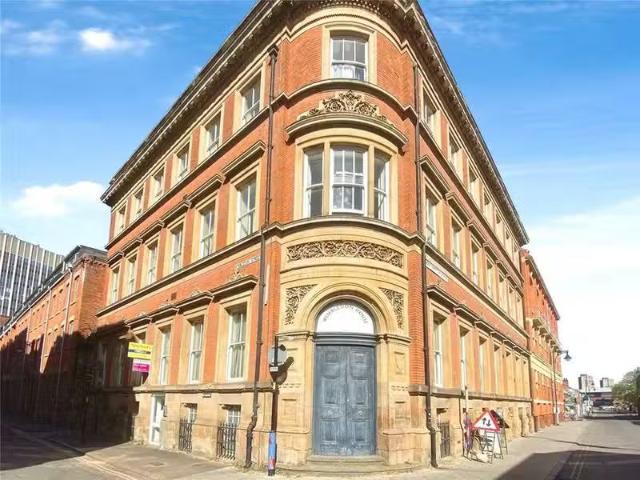 2 bedroom Flat to rent, Wimbledon Street, Leicester, LE1 £1,0.