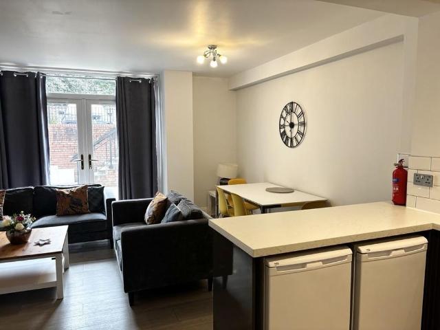 2 bedroom flat to rent