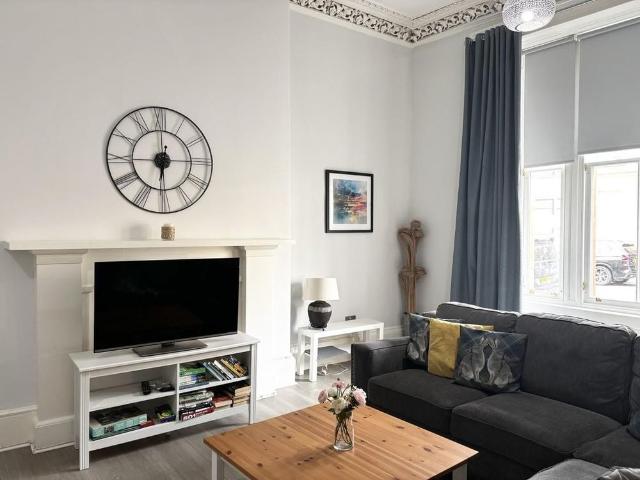 2 bedroom flat to rent