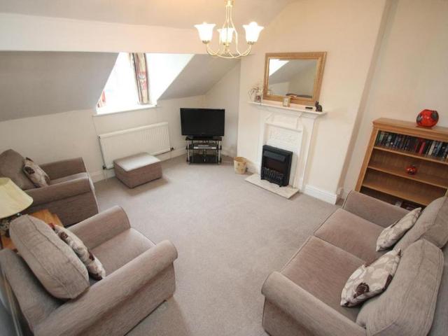 2 bedroom flat to rent