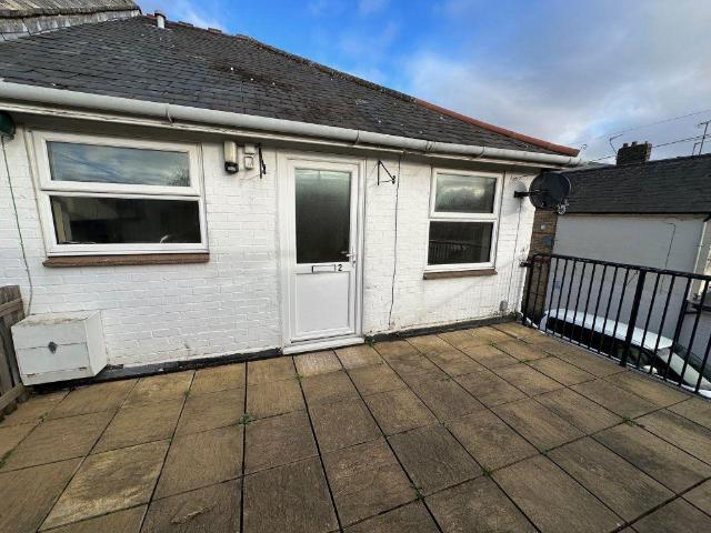 2 bedroom flat to rent