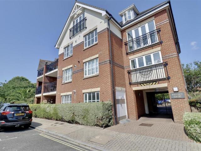 2 bedroom flat to rent