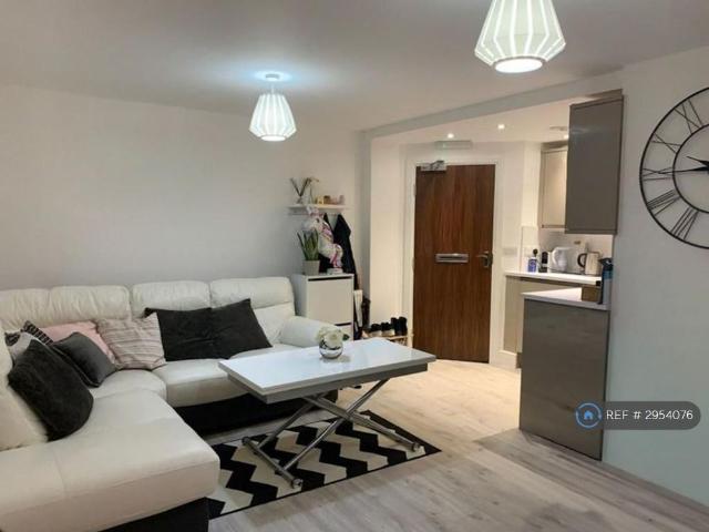 2 bedroom flat to rent