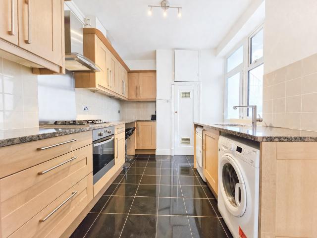 2 bedroom flat to rent