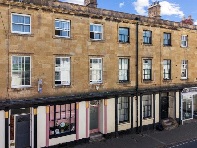 2 bedroom flat to rent