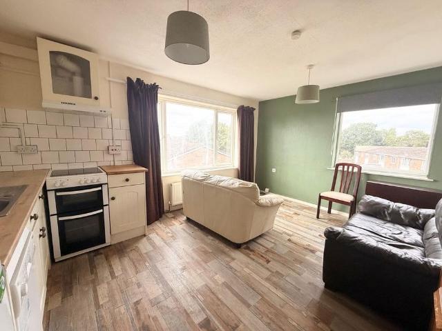 2 bedroom flat to rent